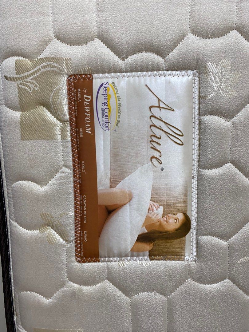 Dewfoam Allure Queen Mattress 76 x 60, Furniture & Home Living ...