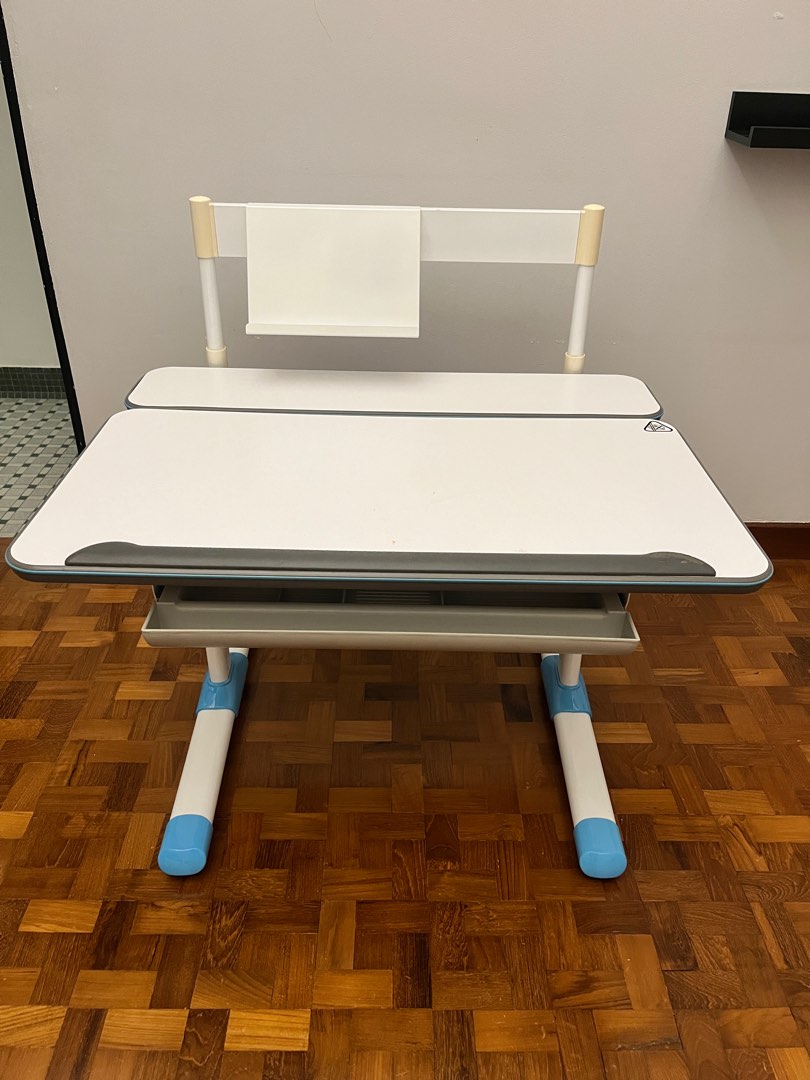 Ergonomic Kids Study Table (Atwood), Babies & Kids, Baby Nursery & Kids ...