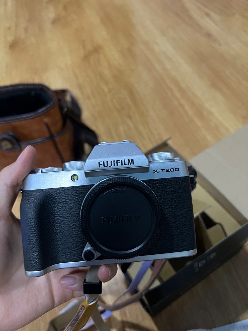 Fujifilm XT-200, Photography, Cameras on Carousell