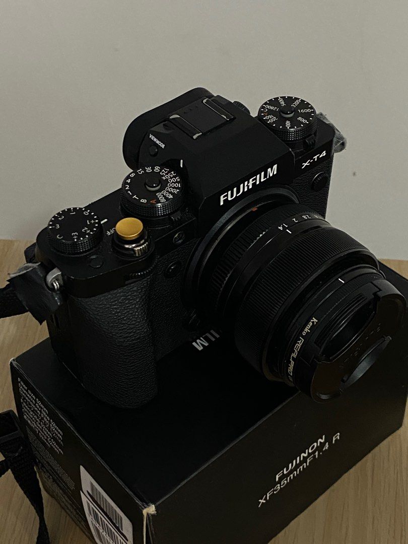 Fujifilm XT4 XT-4 Fujinon XF35mm F1.4R, Photography, Cameras on Carousell