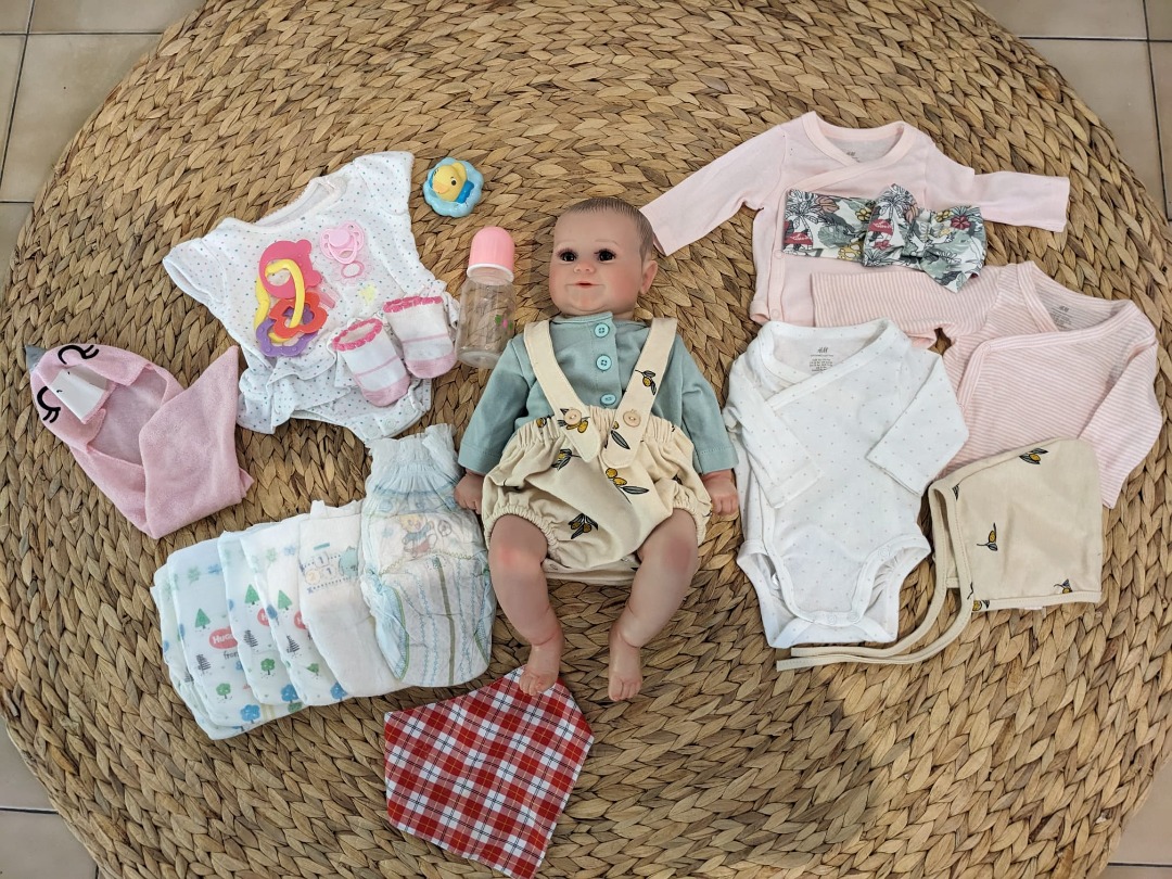 Full Silicone Life Life Baby with clothes and outfit changes., Hobbies ...