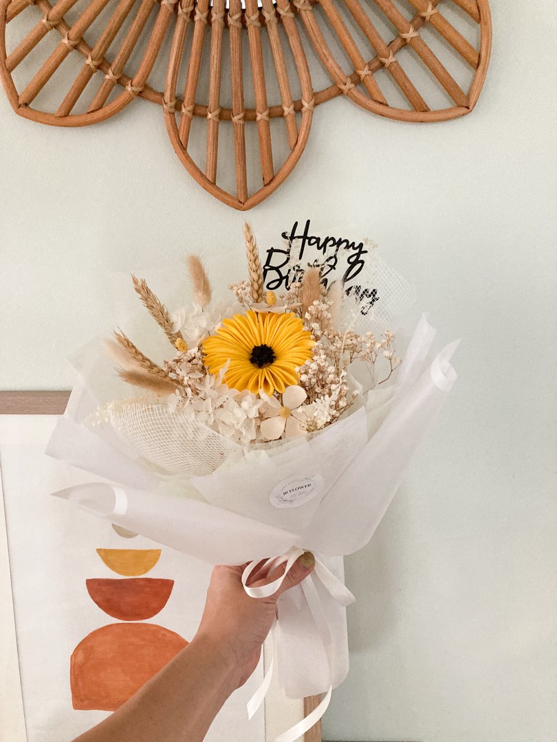 Handmade Dried Flower Bouquet, Hobbies & Toys, Stationery & Craft ...