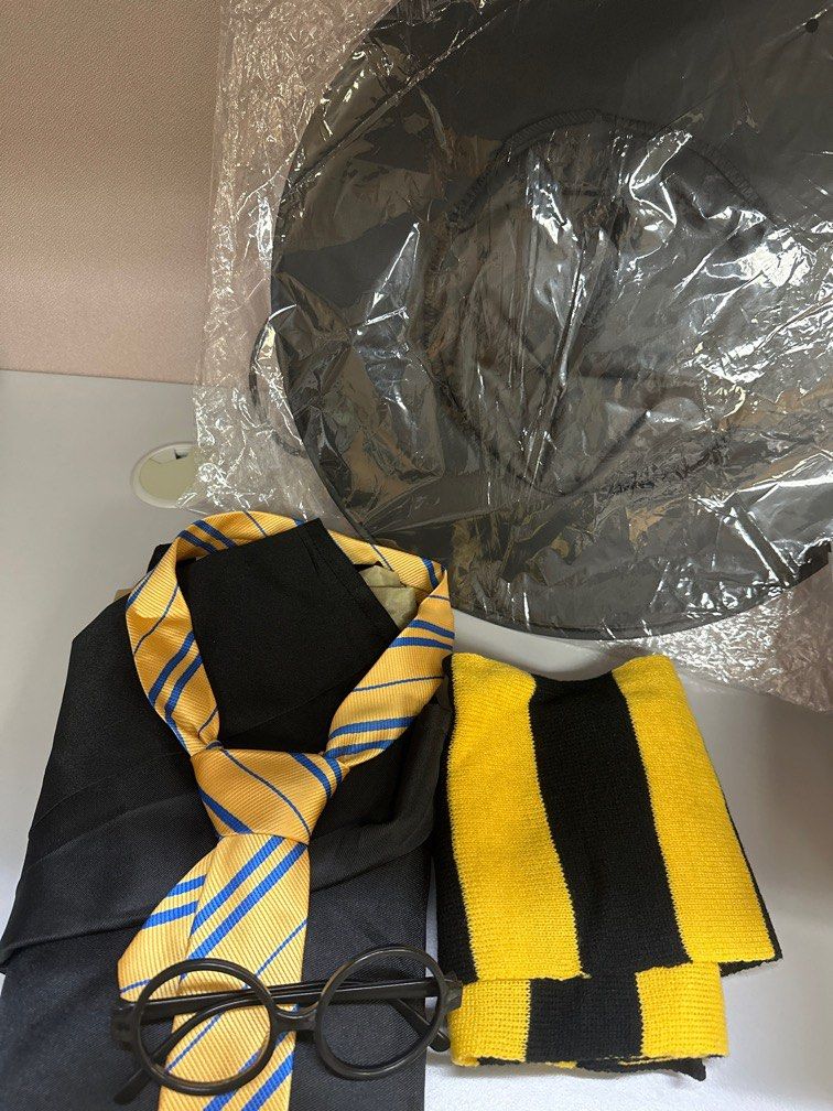 Harry Porter Cloak Hufflepuff, Women's Fashion, Coats, Jackets and ...