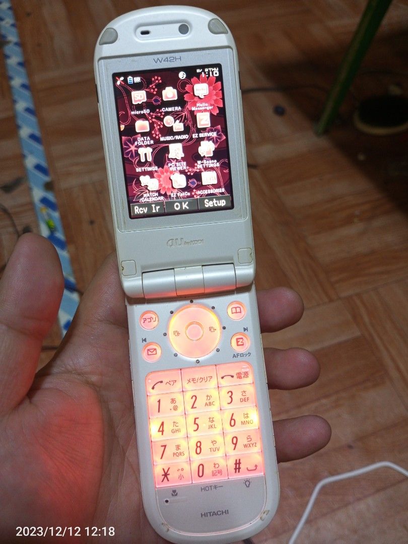 hitachi au flipfone japan, Mobile Phones & Gadgets, Other Gadgets on ...