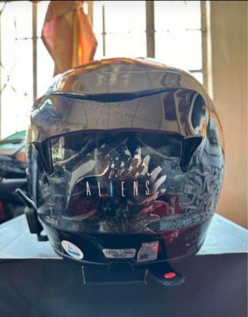 HJC Rpha 11 Aliens XXL, Motorbikes, Motorbike Parts & Accessories ...