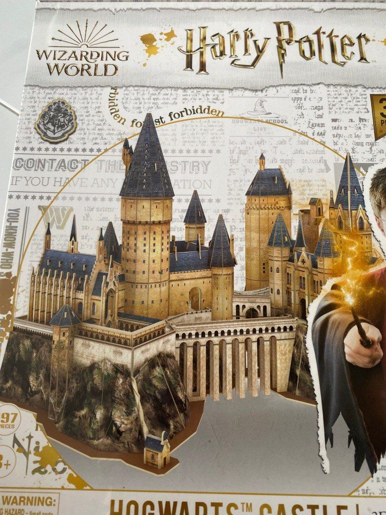 Hogwarts Castle 3D Puzzle, Hobbies & Toys, Toys & Games on Carousell