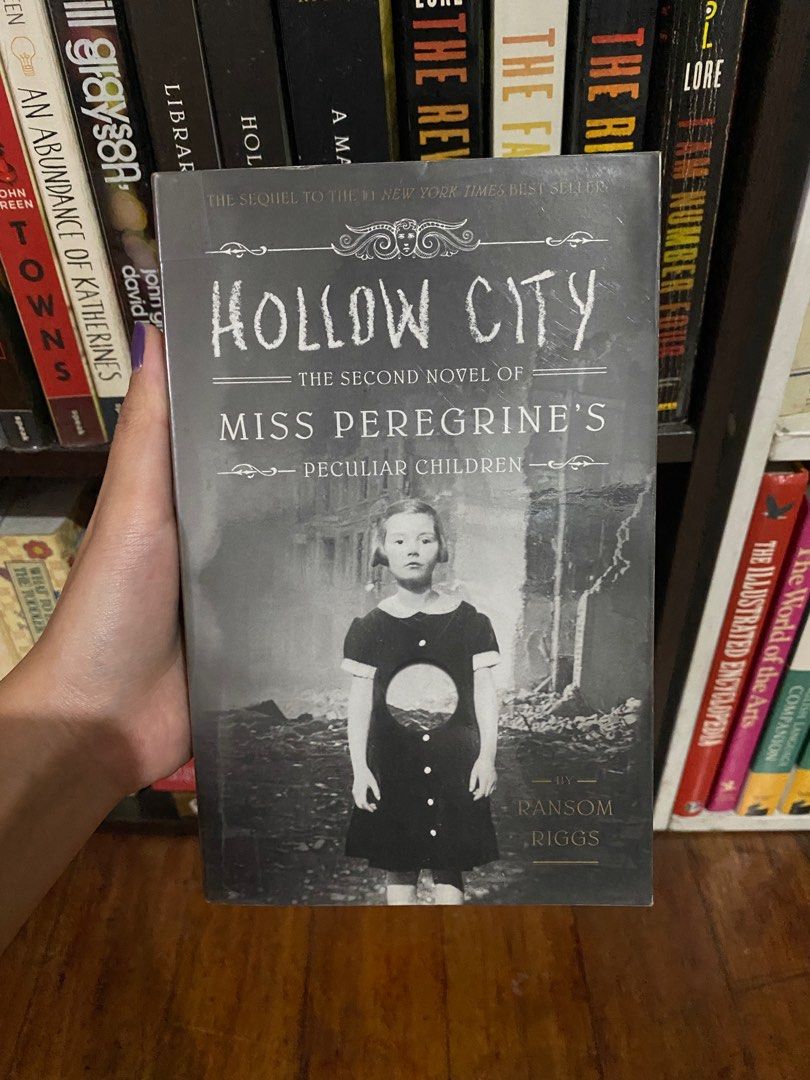 Hollow City by Ransom Riggs, Hobbies & Toys, Books & Magazines, Fiction ...