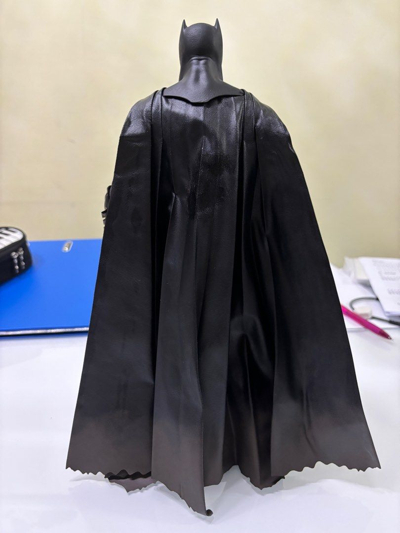 Hot Toys BvS Batman with Tech Cowl, Hobbies & Toys, Toys & Games on ...