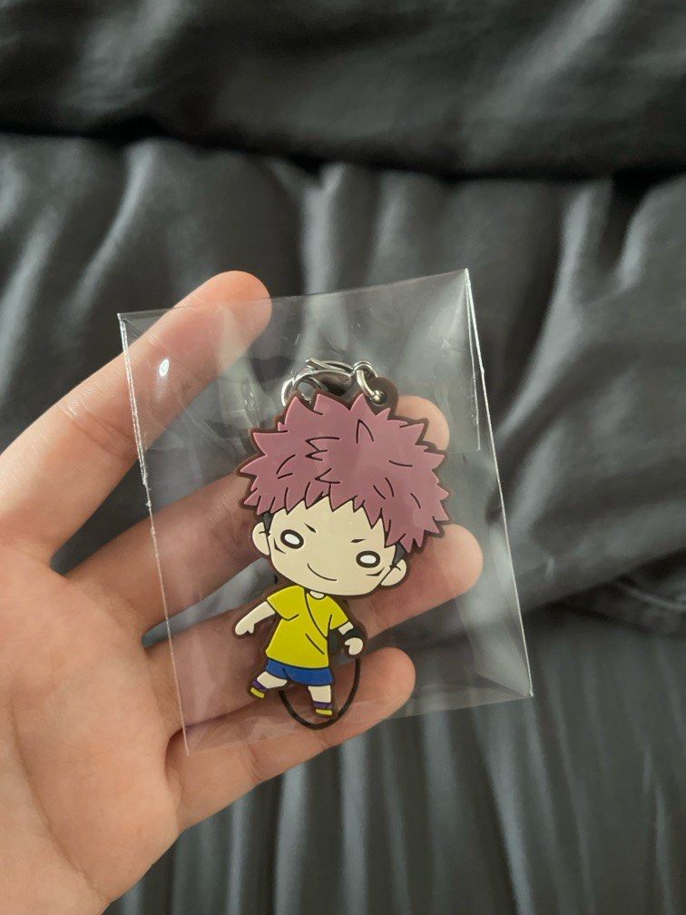 Itadori keychain (jujutsu kaisen), Hobbies & Toys, Memorabilia & Collectibles, Fan Merchandise ...