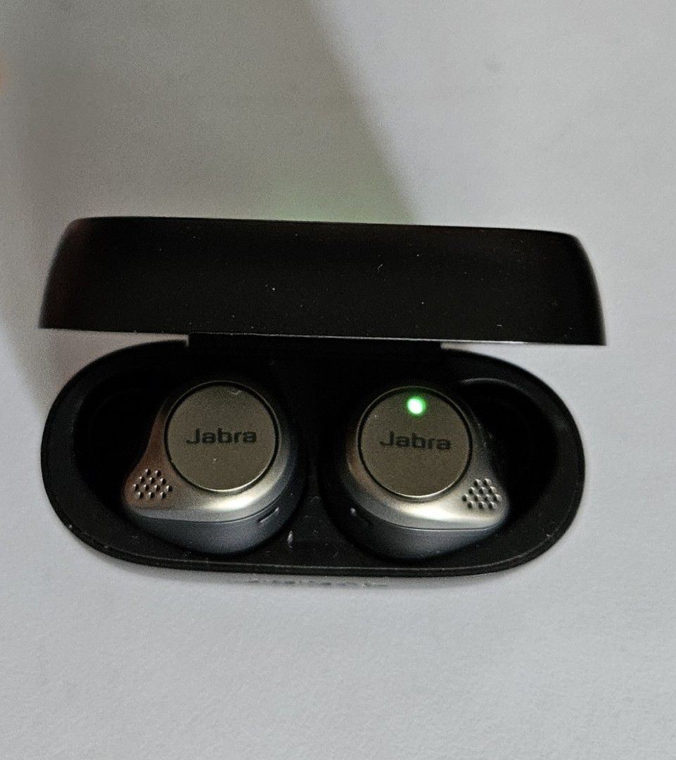 Jabra Elite 75t charging case (without earbuds) and/or right-side ...
