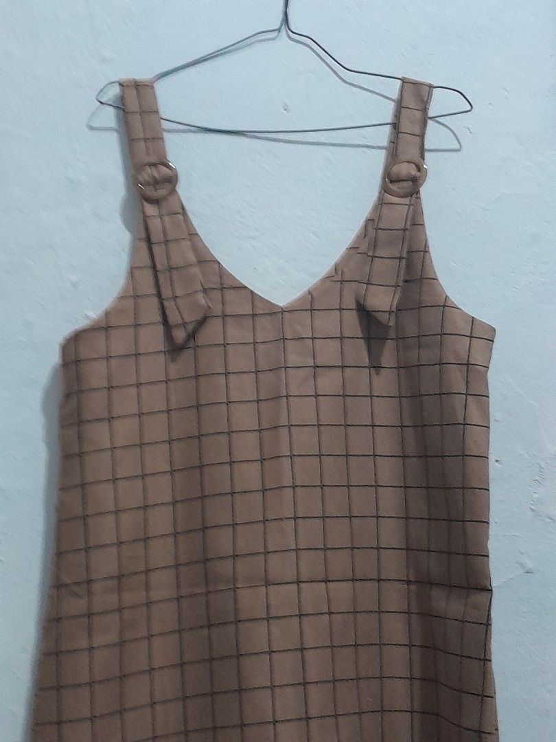 Jumpsuit rok kotak kotak coklat, Fesyen Wanita, Pakaian Wanita, Gaun ...