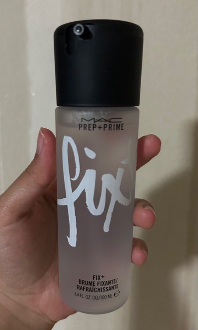 MAC Setting Spray, Beauty & Personal Care, Face, Makeup on Carousell