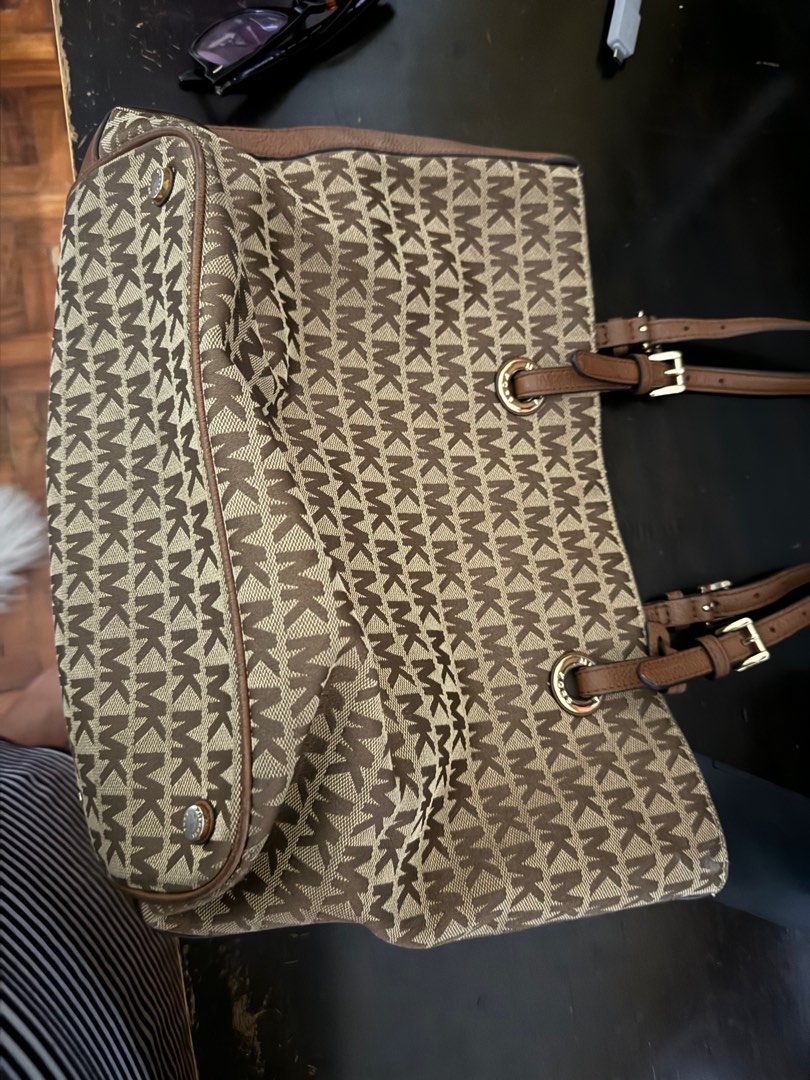 MK totebag, Women's Fashion, Bags & Wallets, Shoulder Bags on Carousell