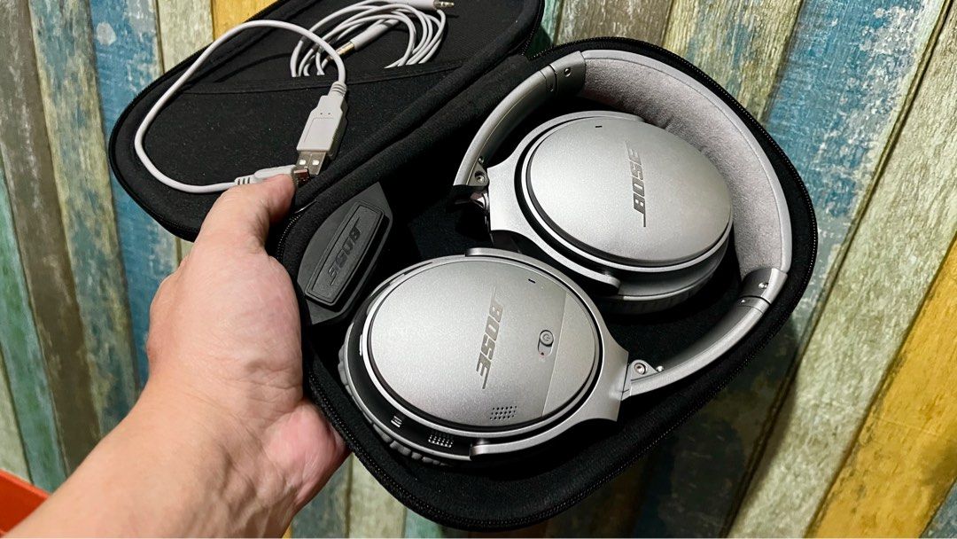 Original Bose Quiet Comfort 35 Effective Noise Cancelling Bluetooth ...