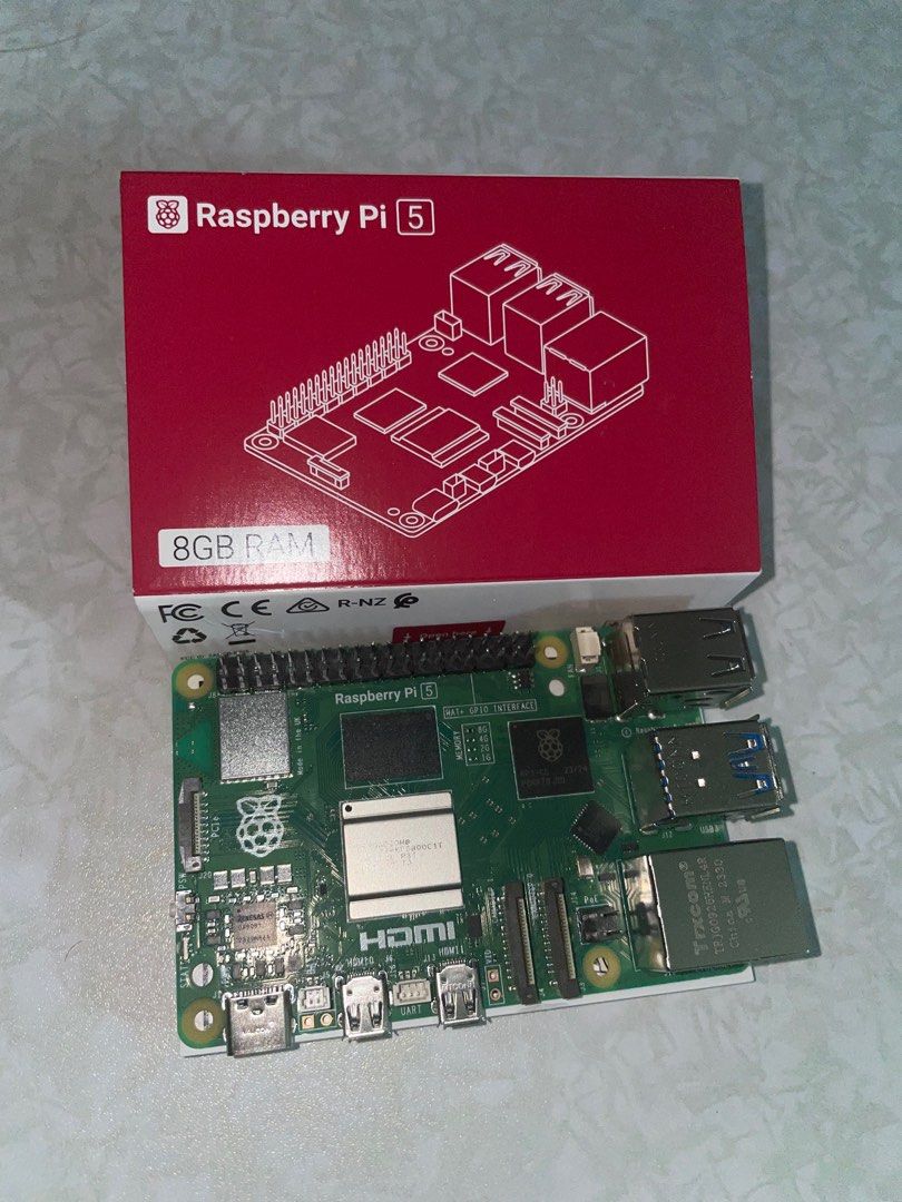 Raspberry Pi 5 8GB with fan (all orig), Computers & Tech, Desktops on Carousell