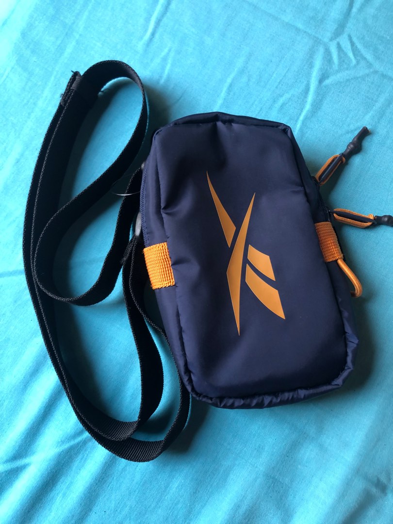 Reebok Tech Style City Sports Bag, Men's Fashion, Bags, Belt bags ...