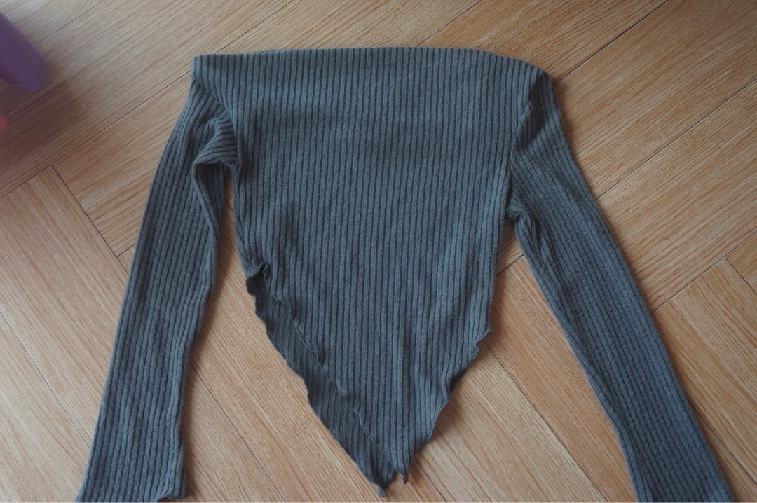 Rib-knit long sleeve assymetrical cut (shein), Women's Fashion, Tops ...
