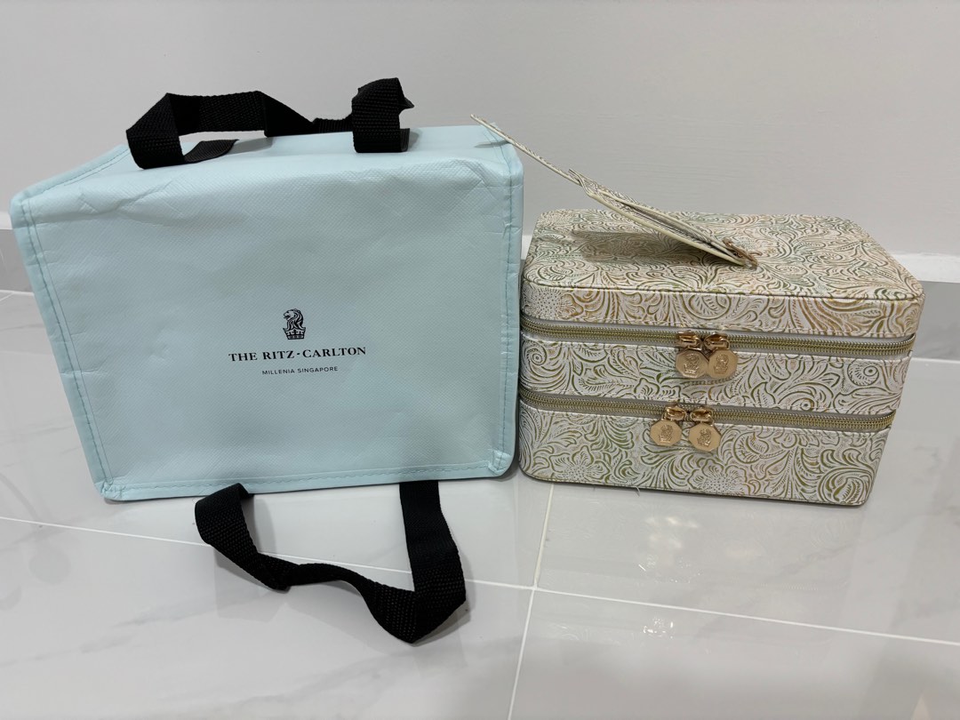 Ritz Carlton Jewellery Mooncake Box, Women's Fashion, Jewelry ...