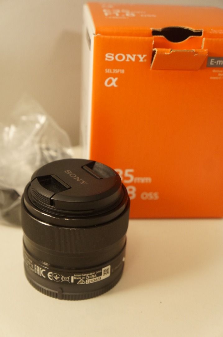Sony E-Mount 35mm f1.8 OSS, Photography, Lens & Kits on Carousell