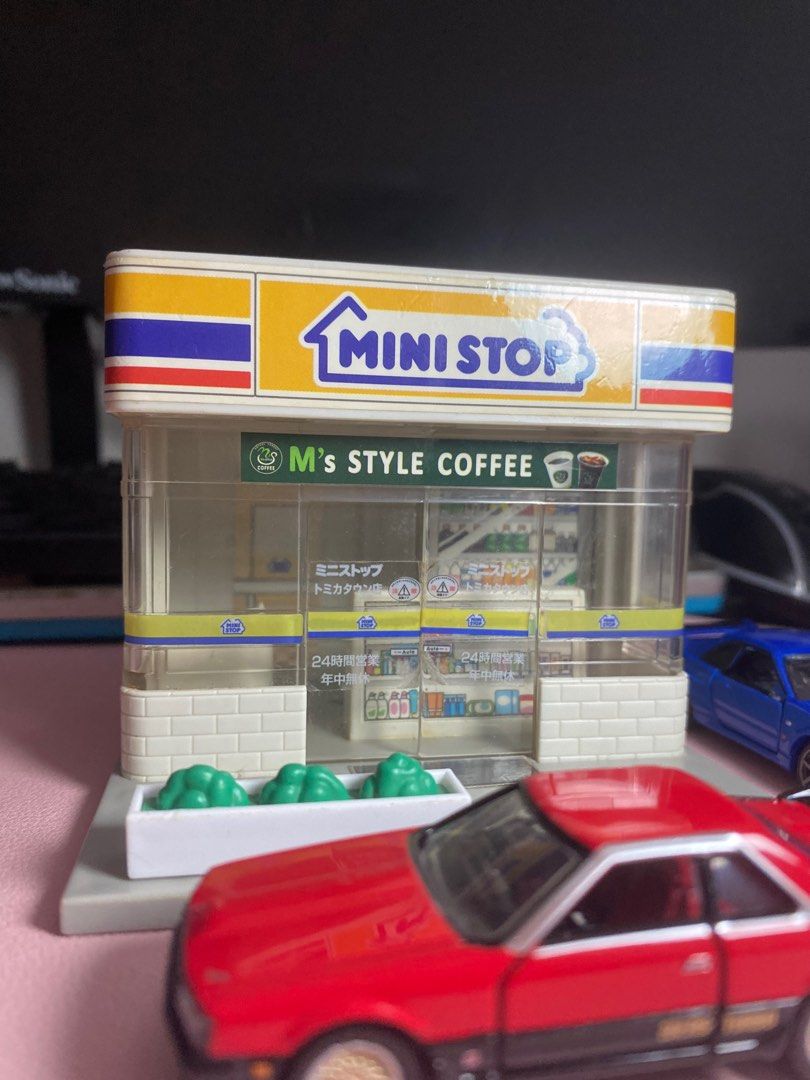 Tomica mini stop diorama, Hobbies & Toys, Toys & Games on Carousell