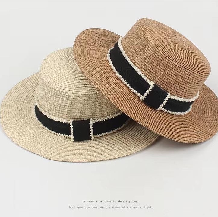 Topi Pantai, Fesyen Wanita, Aksesoris di Carousell