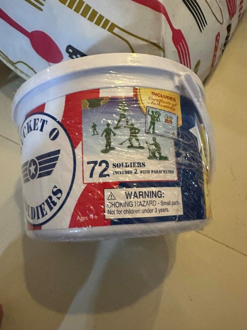 TOY STORY BUCKET OF SOLDIERS, Hobbies & Toys, Toys & Games on Carousell
