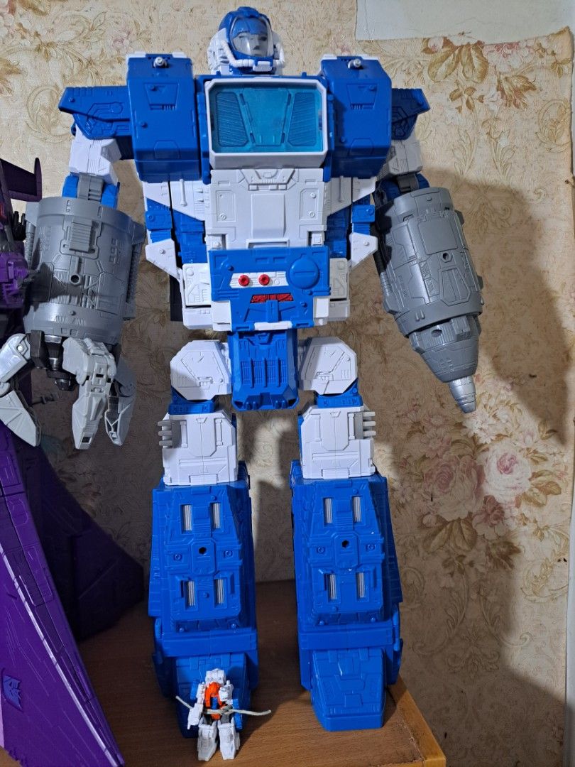 Transformer legacy titan class guardian robo, Hobbies & Toys, Toys ...