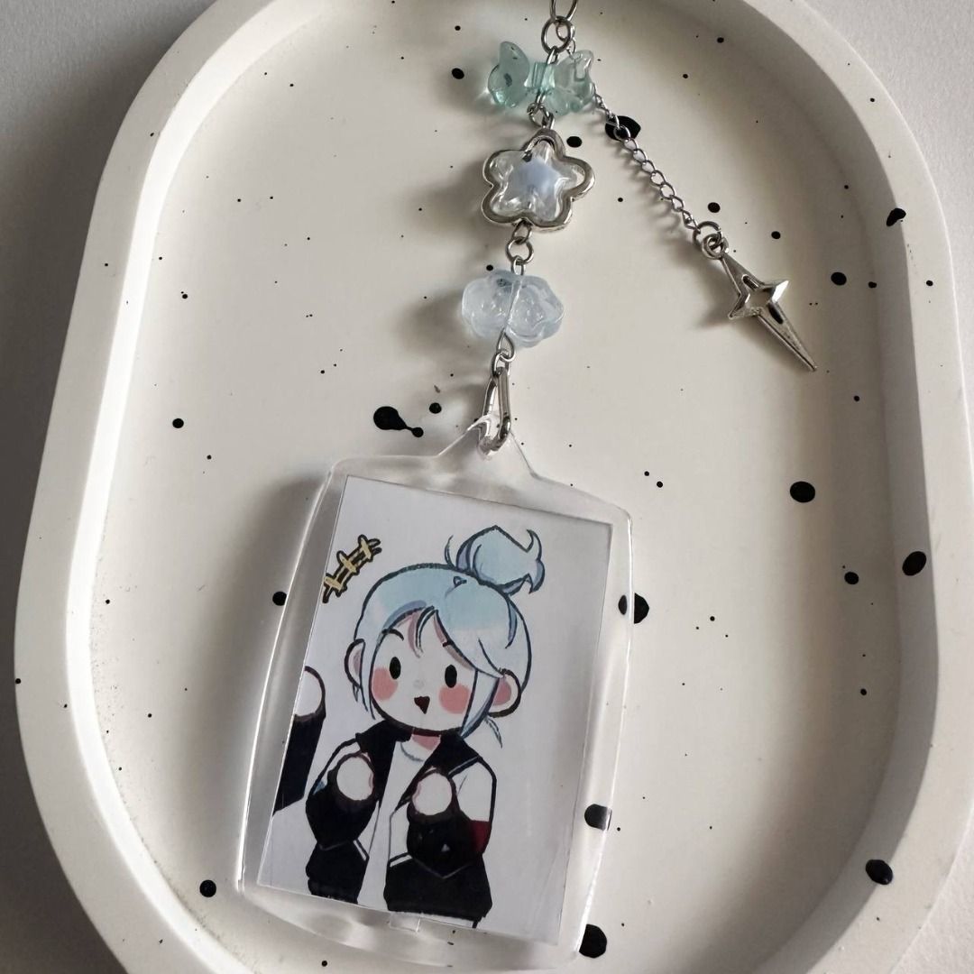 valorant jett and sage matching keychains, Hobbies & Toys, Stationery ...