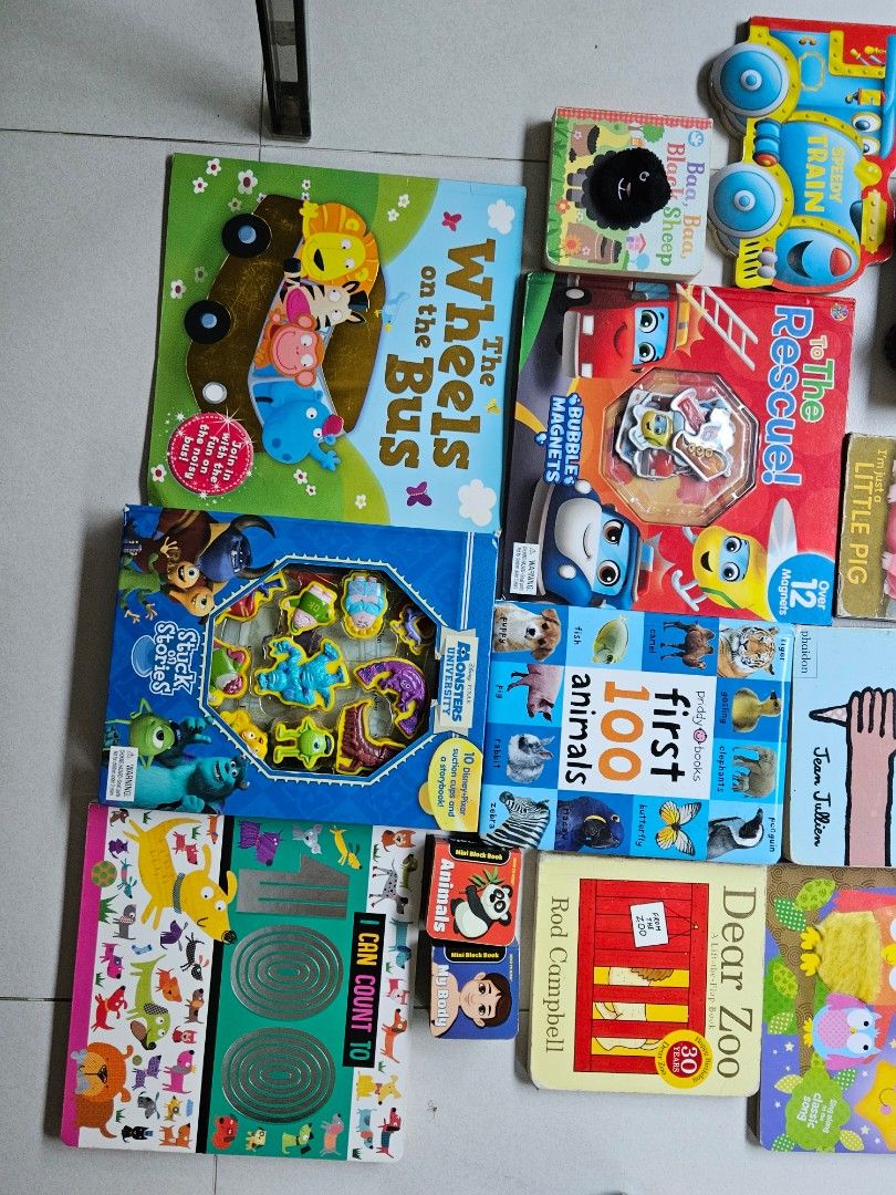 Various kids books & flash cards of varying conditions, Hobbies & Toys ...