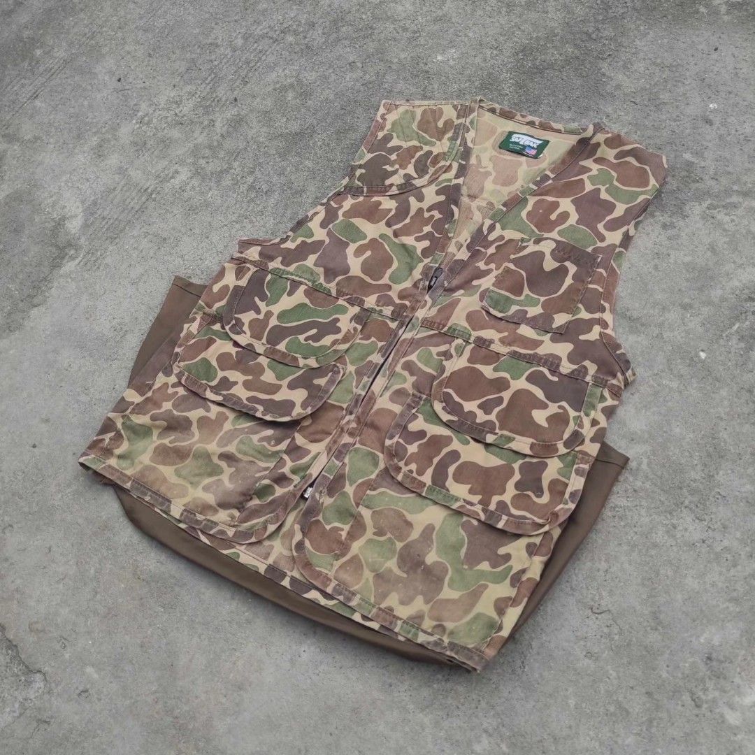 Vintage Camou Hunter Vest, Men's Fashion, Tops & Sets, Vests on Carousell