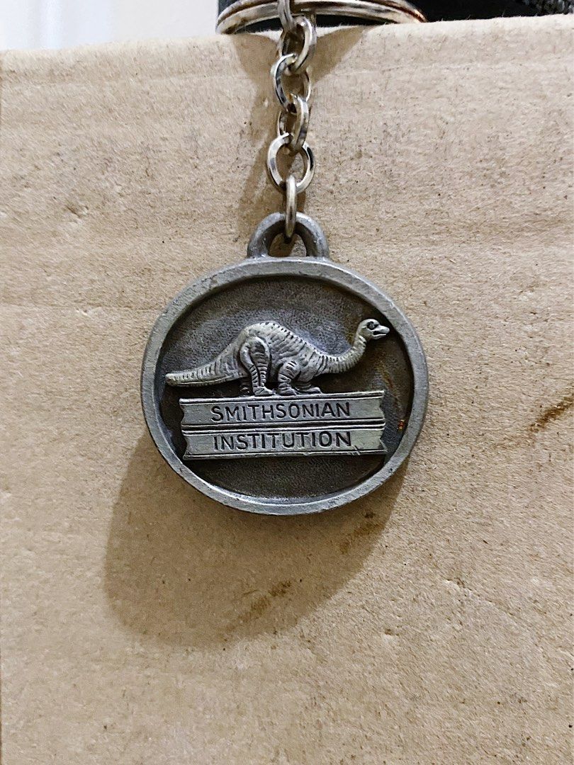 (Vintage) Smithsonian Institution - Dinosaur - Key Ring Keychain ...