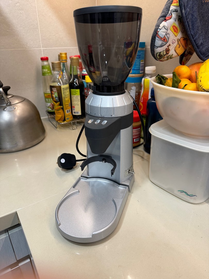 Welhome WPM ZD-15 Grinder 咖啡磨豆機, 家庭電器, 廚房電器, 咖啡機及咖啡壺 - Carousell