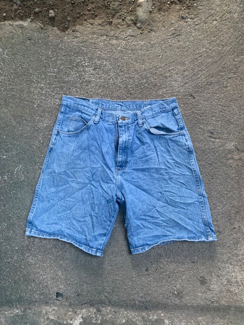 Wrangler Jorts Denim wash, Men's Fashion, Bottoms, Shorts on Carousell