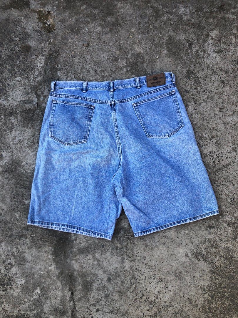 Wrangler Light Washed Jorts, Men's Fashion, Bottoms, Shorts on Carousell