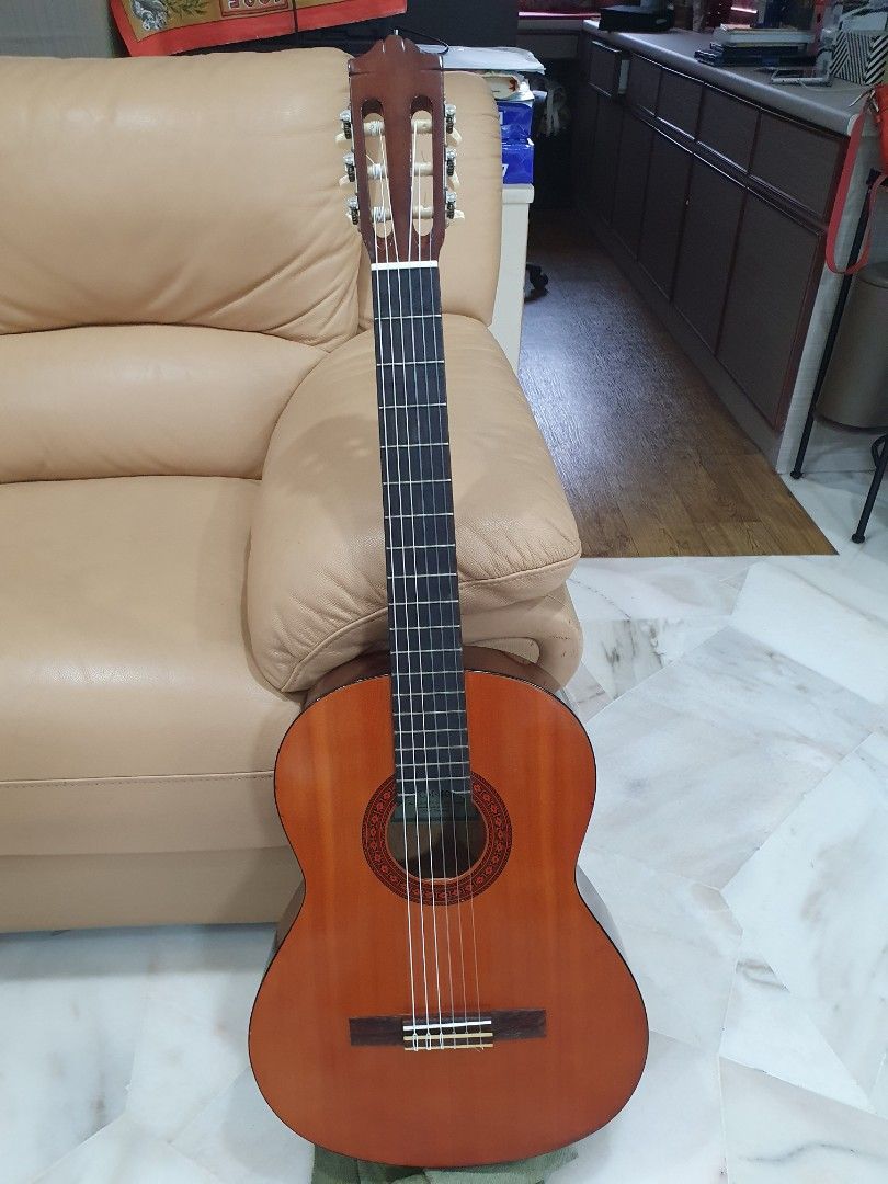 Yamaha CM-40 Classical Guitar, Hobbies & Toys, Music & Media, Musical ...