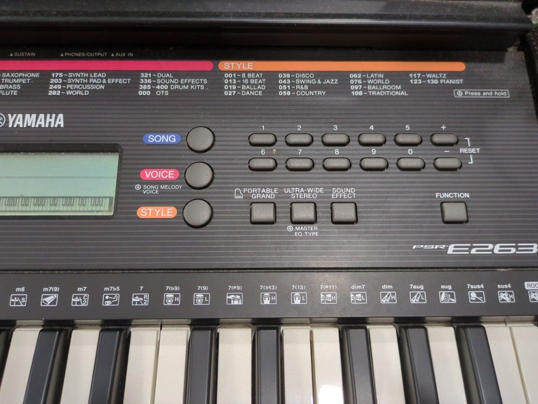Yamaha Keyboard PSR-E263, Hobbies & Toys, Music & Media, Musical Instruments on Carousell
