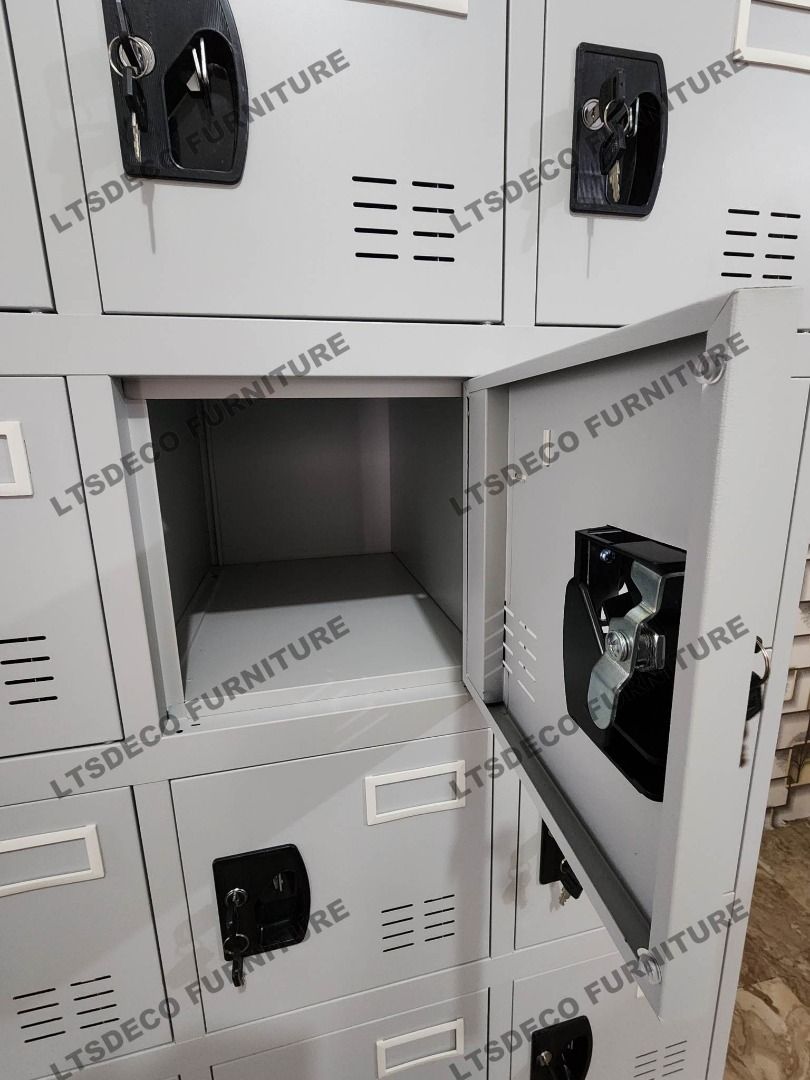 15 DOOR STEEL LOCKER OFFICE PARTITIONS, Furniture & Home Living, Office ...