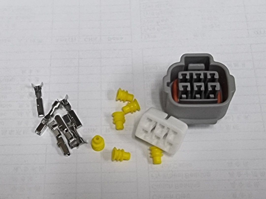 6pin Toyota Common Rail Socket, Car Accessories, Accessories on Carousell