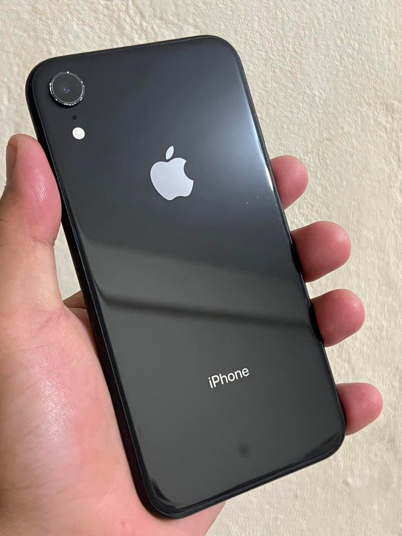 Apple Iphone XR 128gb w/ free case, Mobile Phones & Gadgets, Mobile ...