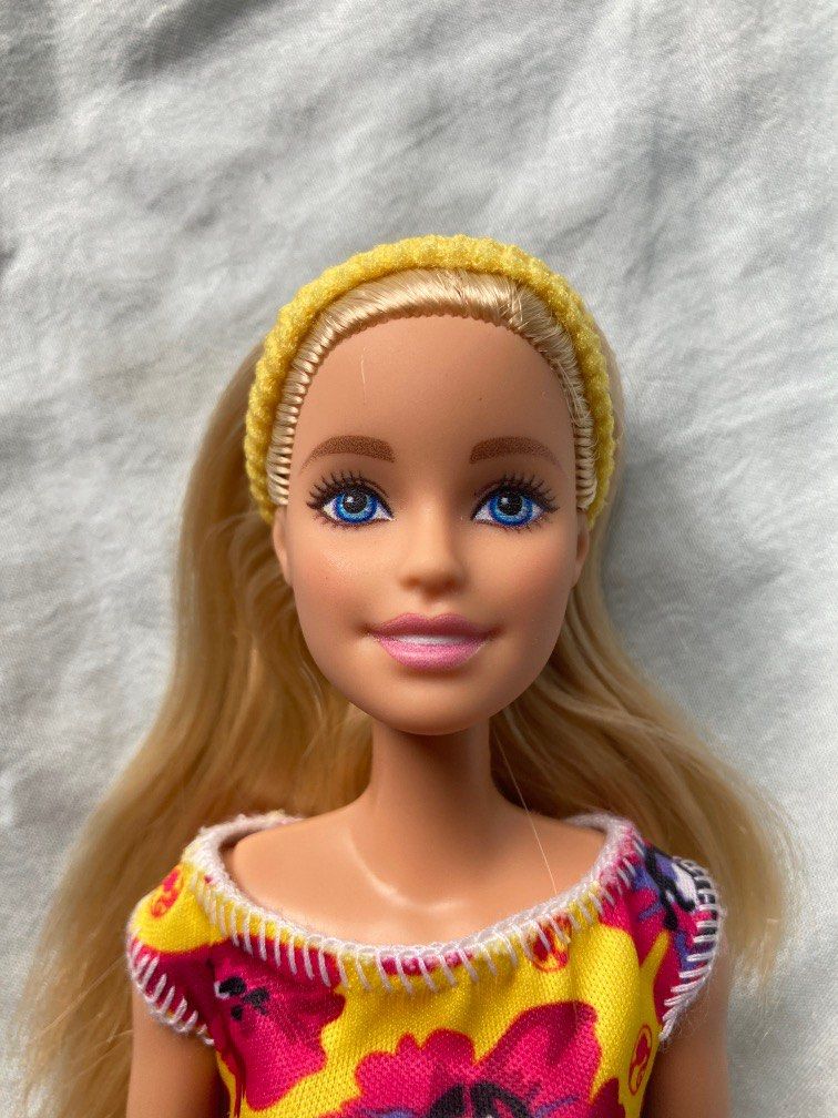 Barbie doll original, Hobbies & Toys, Toys & Games on Carousell
