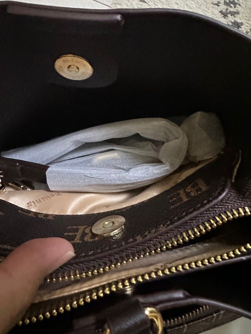 Brand new bag, Women's Fashion, Bags & Wallets, Shoulder Bags on Carousell