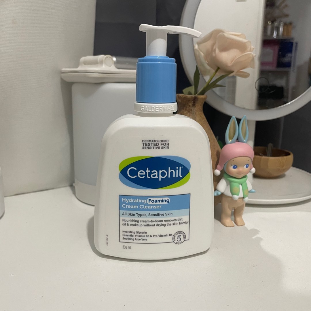 Cetaphil hydrating foam cleanser, Beauty & Personal Care, Face, Face ...