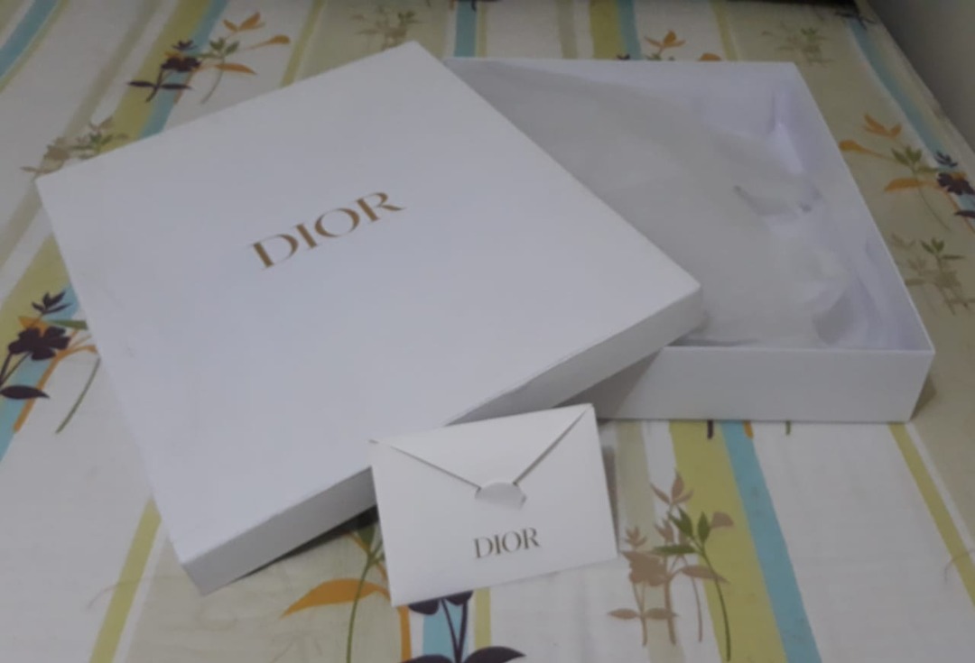 CHRISTIAN DIOR Big Box - 21 x 17 x 3 Inches, Luxury, Accessories on ...