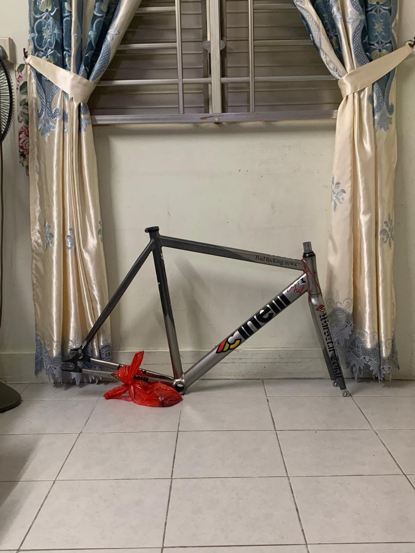 Cinelli mash bolt fixie frameset, Sports Equipment, Bicycles & Parts ...