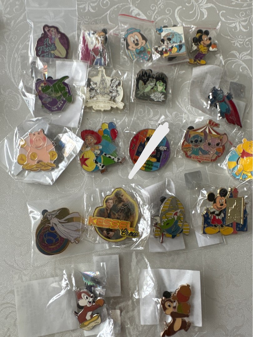Disney Pins Hong Kong, Hobbies & Toys, Stationery & Craft, Craft ...