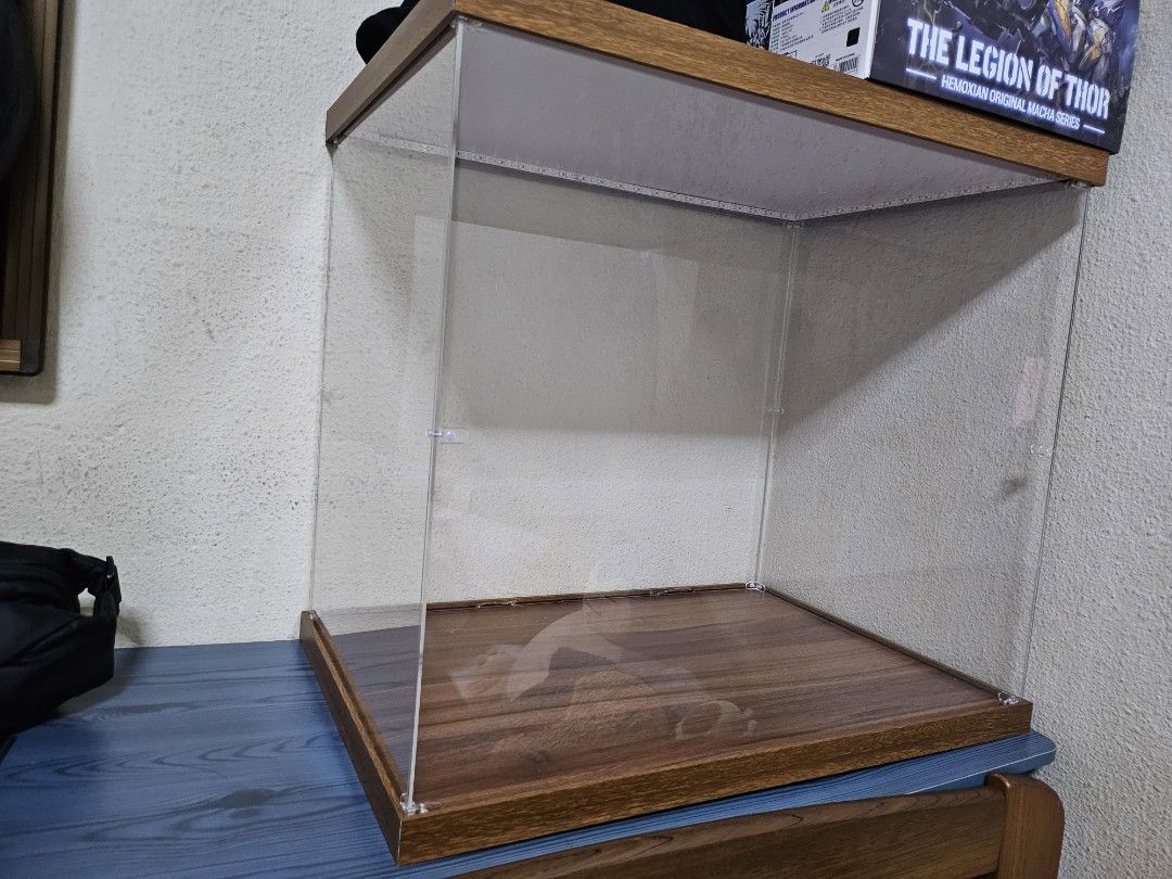 Display box 60cm length by 40cm width by 50cm height, Furniture & Home ...