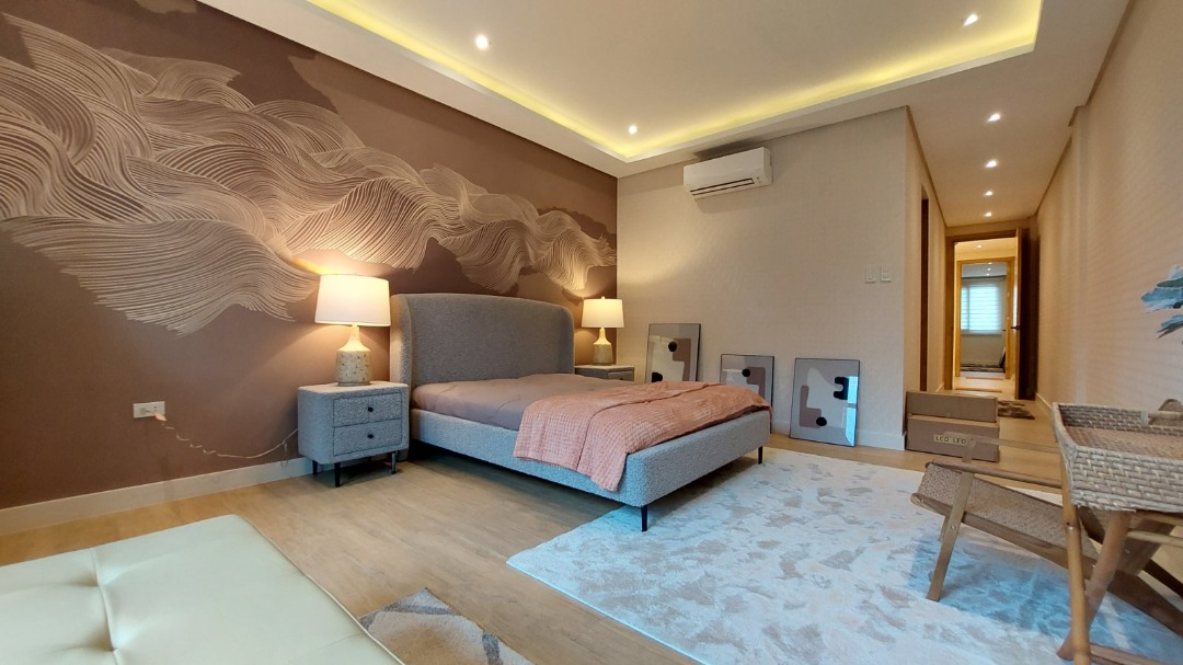 Elegant Design With High End Features House And Lot In Up Village
