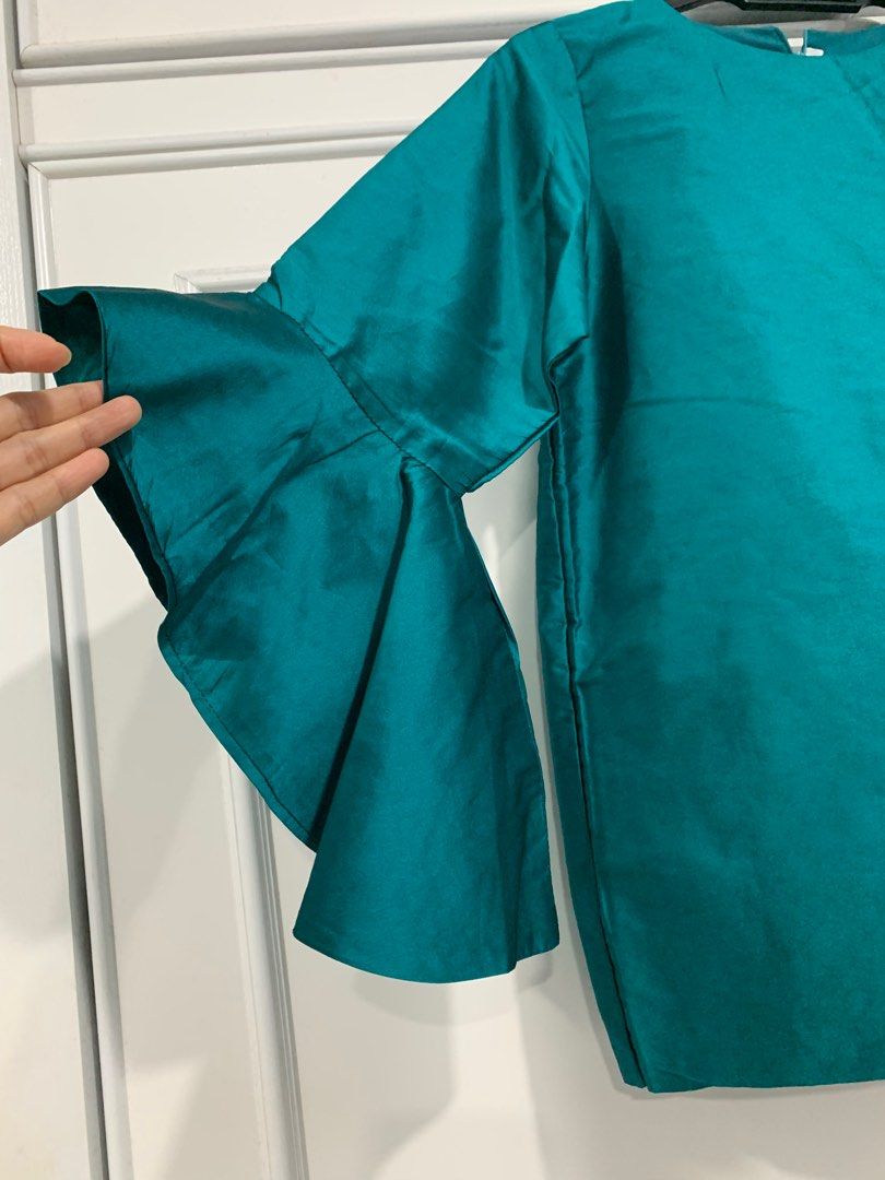 Emerald green blouse, Women's Fashion, Tops, Blouses on Carousell