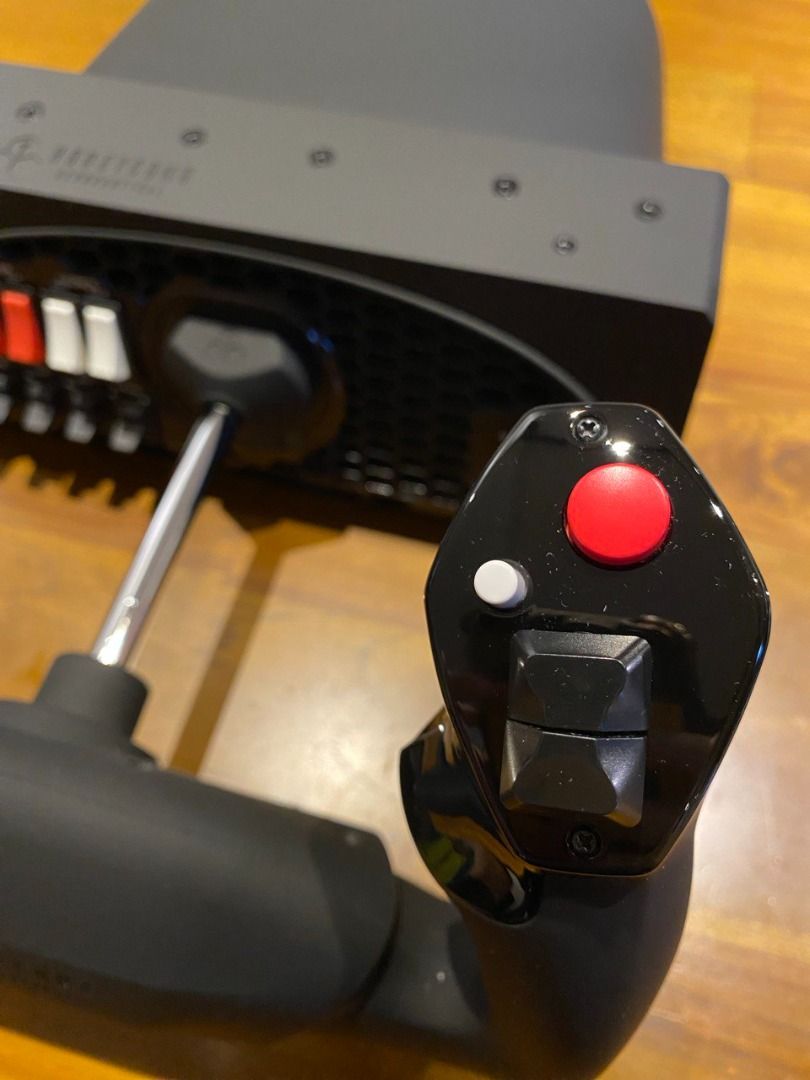 Honeycomb Alpha Flight Controls - Yoke and Switch Panel, Hobbies & Toys ...