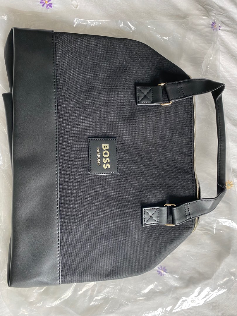 Hugo BOSS Weekender Bag, Women's Fashion, Bags & Wallets, Clutches on ...